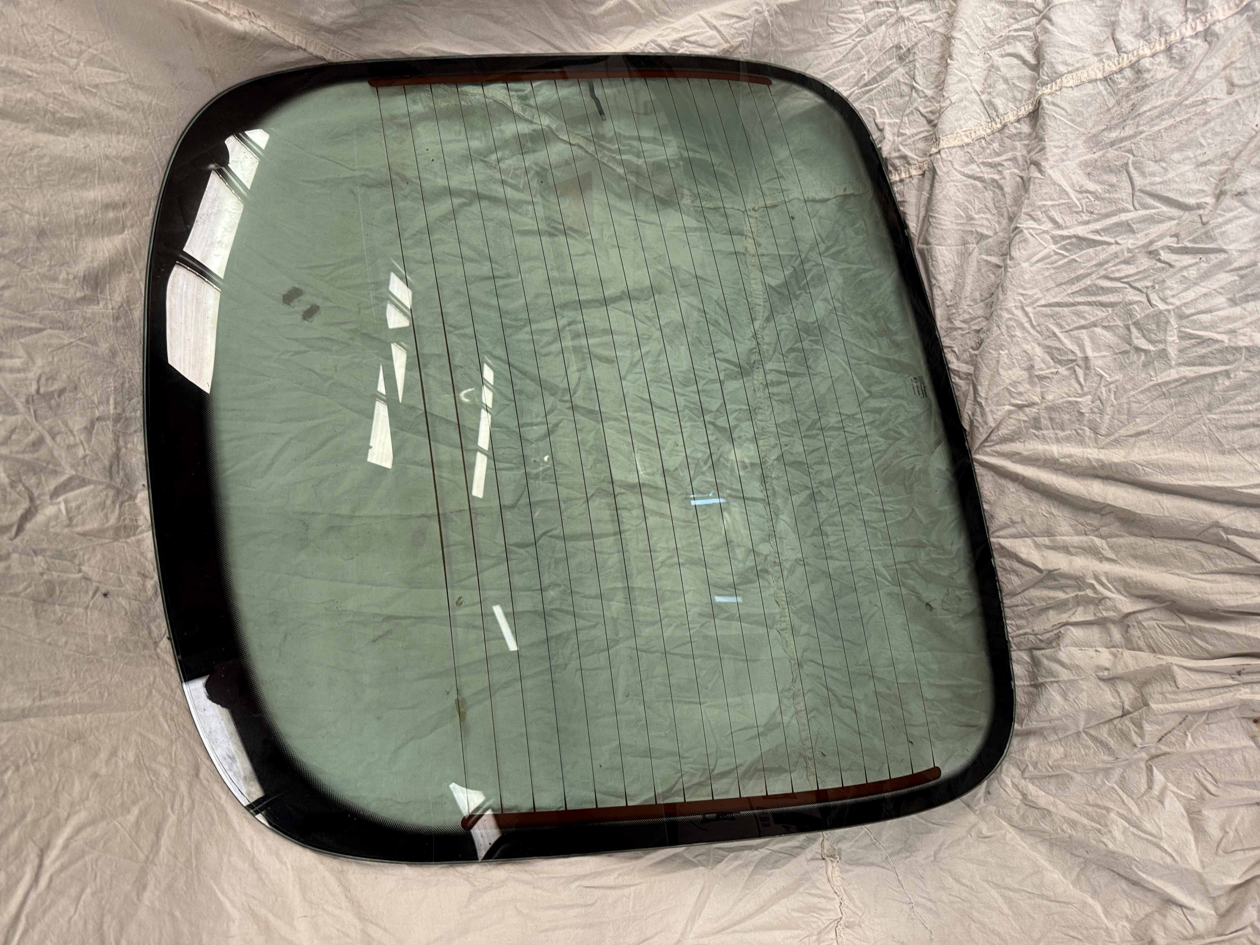 Rear Window - Aston Martin DB7