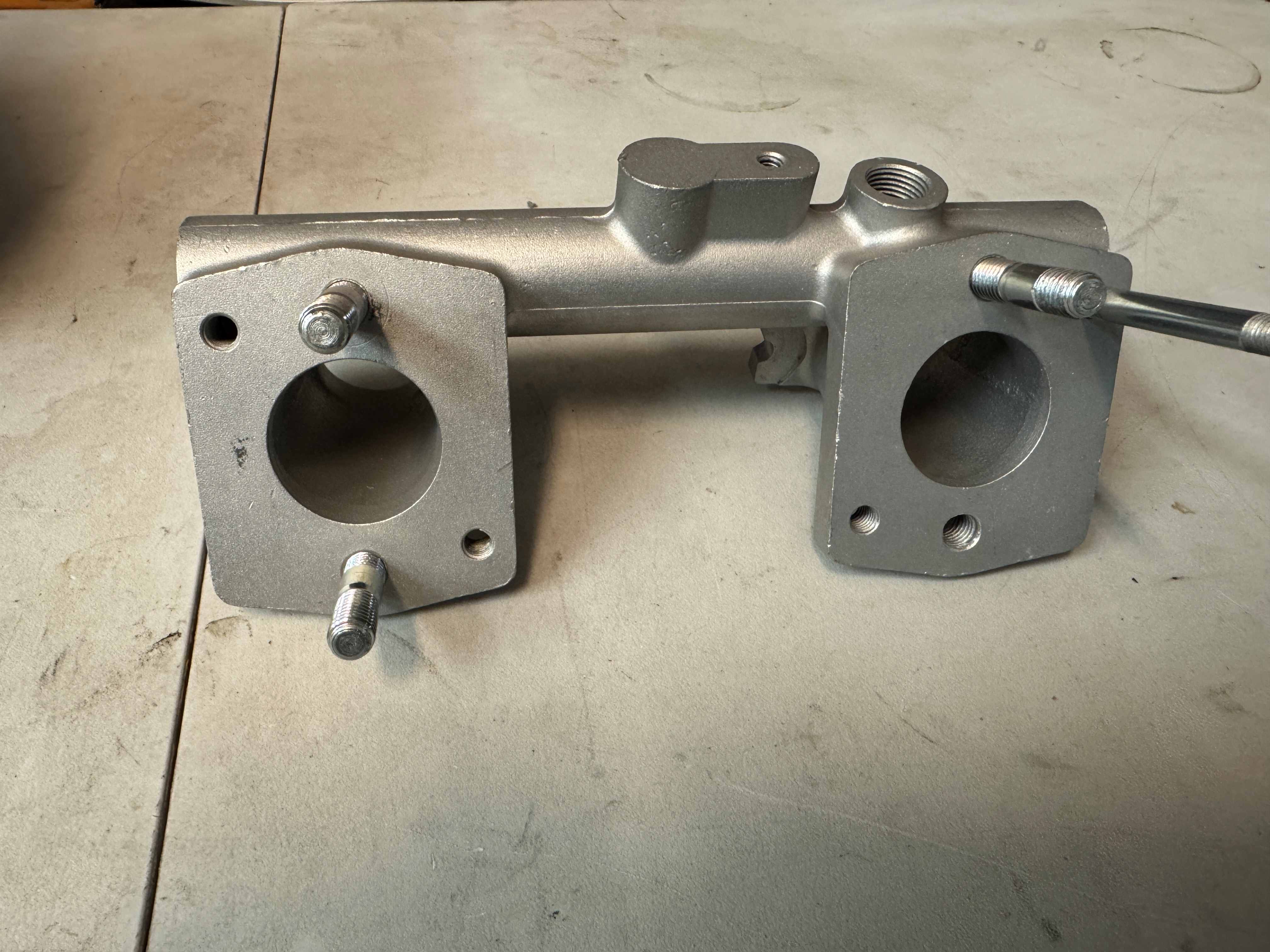 Manifolds - Universal